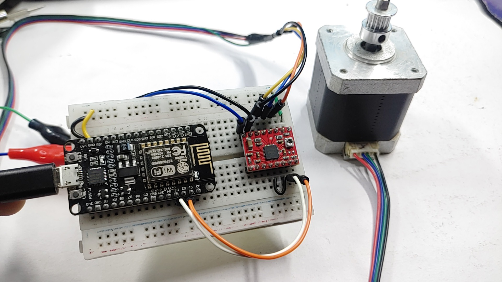 Control Stepper Motor With ESP8266 & A4988 Driver